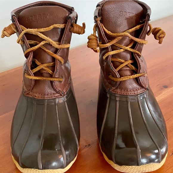 Sperry | Shoes | Sperry Girls Saltwater Duck Boots Size 4 | Poshmark